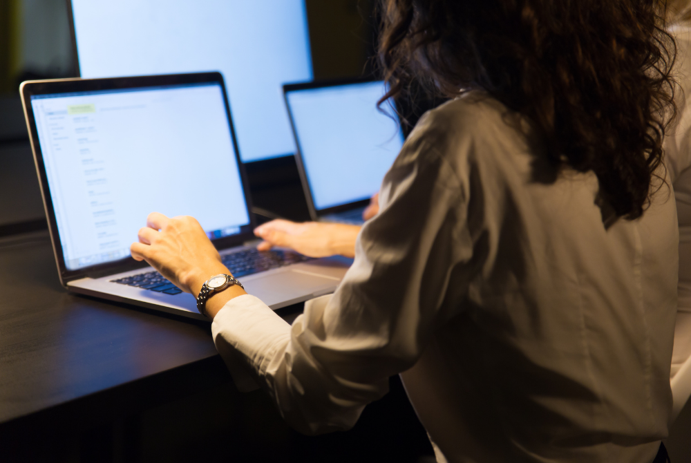 CDPとERPの違いとは？特徴や導入メリットを解説 - GENIEE's library